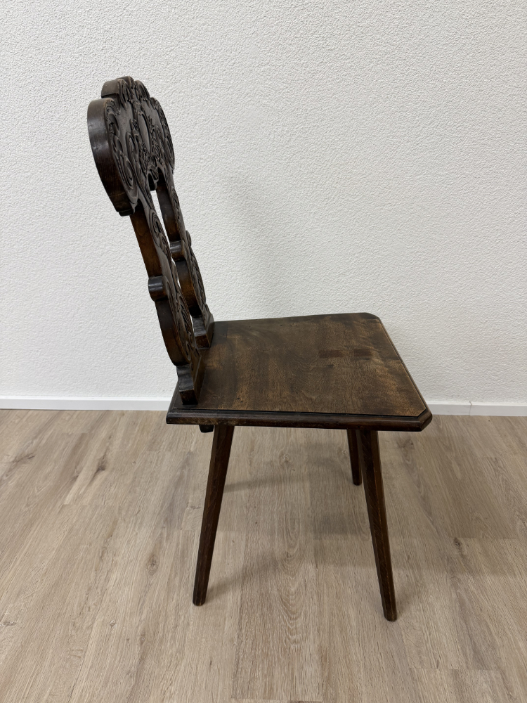 Antiker Bauernstuhl / Stabellenstuhl im Barockstil aus Massivholz mit ...